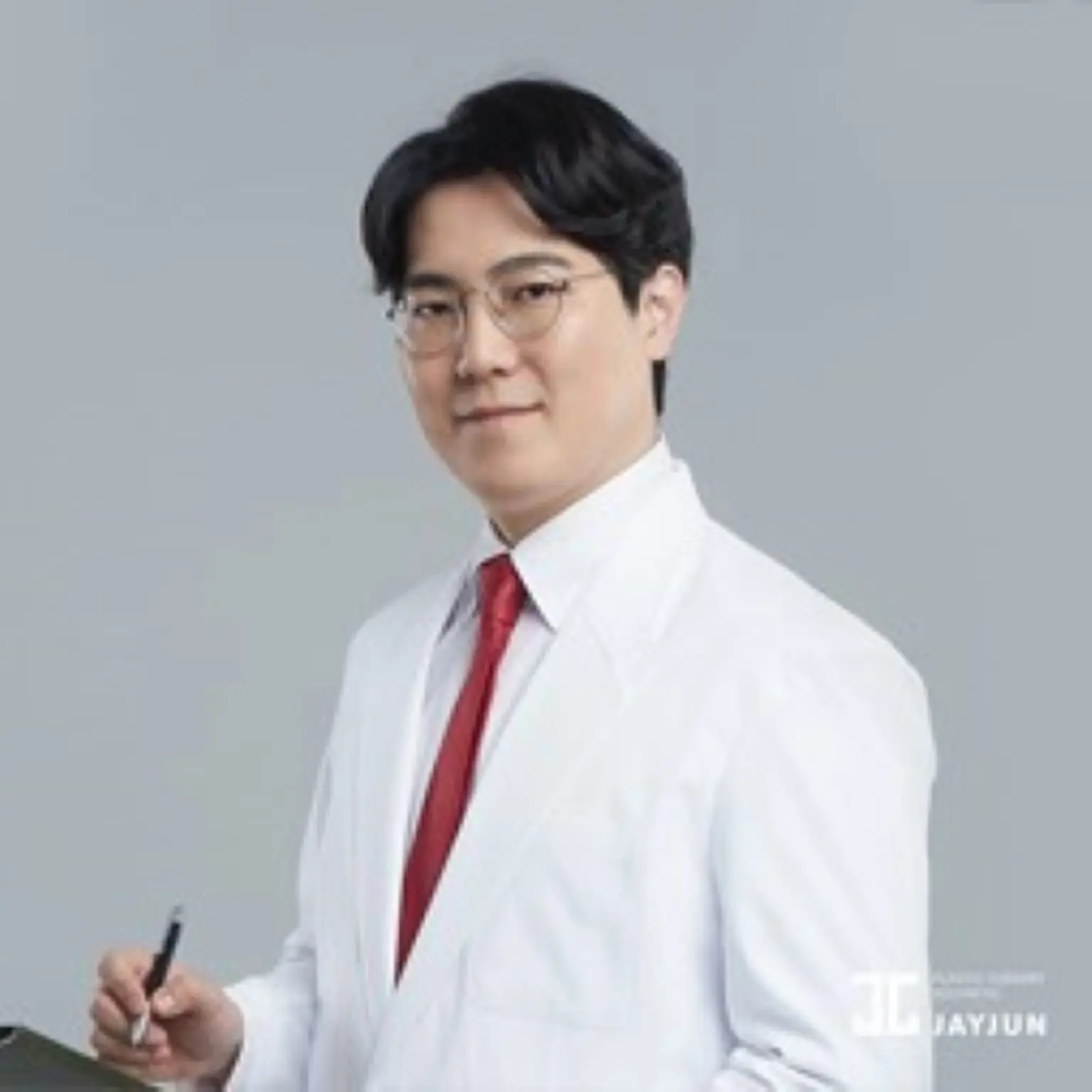 Dr. อินซูชิน | Jayjun ศัลยกรรมพลาสติก