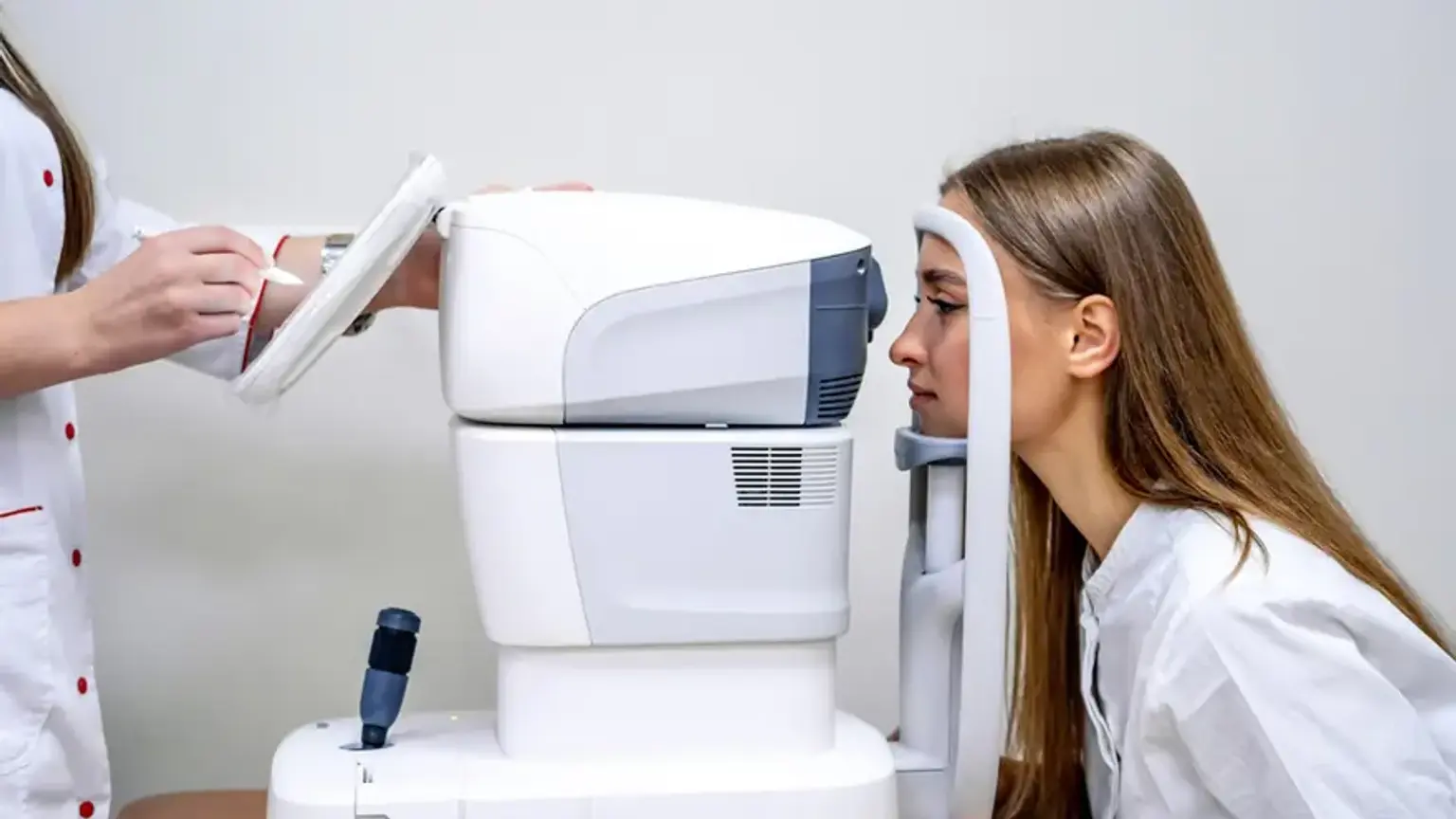 How Does SMILE Eye Surgery Correct Myopia and Astigmatism